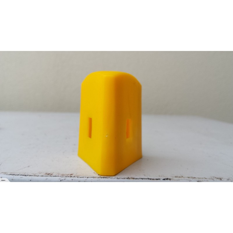 Steel Y-Post Caps - 40 Pcs